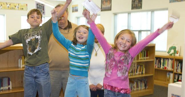 JRE students awarded for posters | News | paysonroundup.com