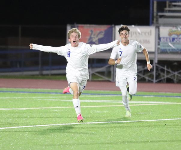 Snowflake beats No. 1 Chino Valley to claim first boys soccer state ...
