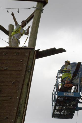 Ropes course uses zip lines to build confidence, tolerance in schools ...