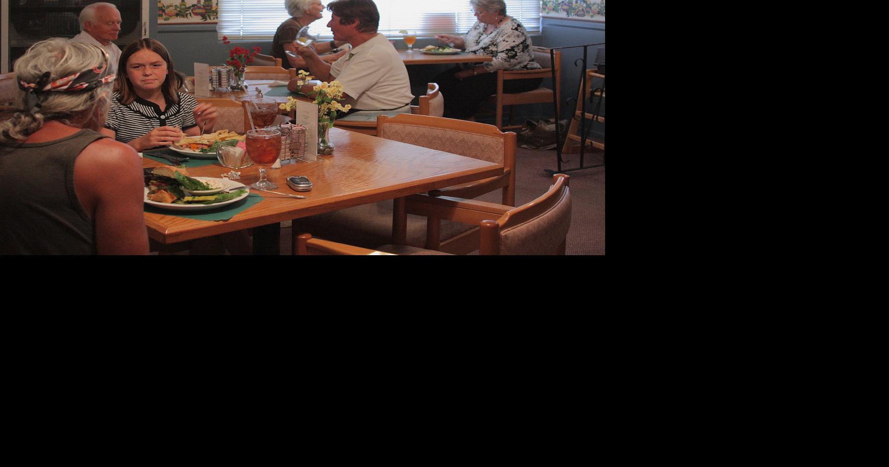 Small Café switching up dinner scene | News | paysonroundup.com