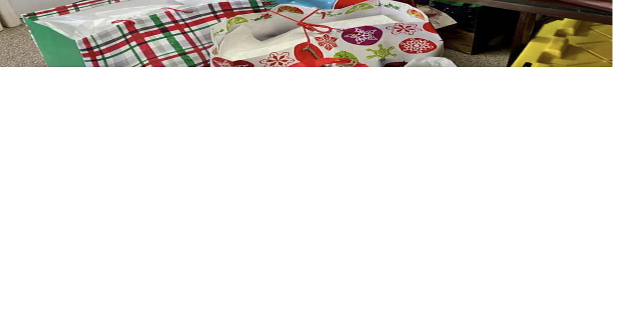 Local businesses help make Warming Center Christmas merry | Local News ...