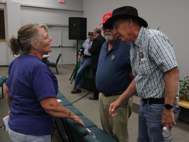 Council candidates have fun with debate | Local News | paysonroundup.com