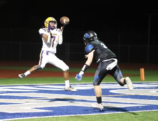 Blue Ridge adds new wrinkle to offense in 48-21 win at Fountain Hills ...