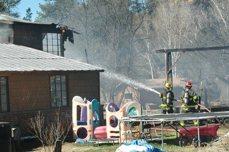 Pine, Payson firefighters save home | Local News | paysonroundup.com