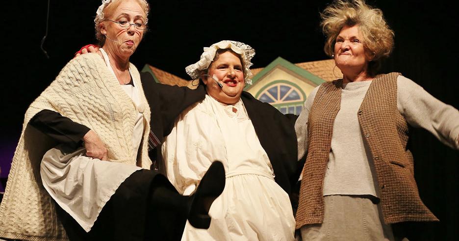 Neighbors entertaining neighbors | Arts & Entertainment | paysonroundup.com