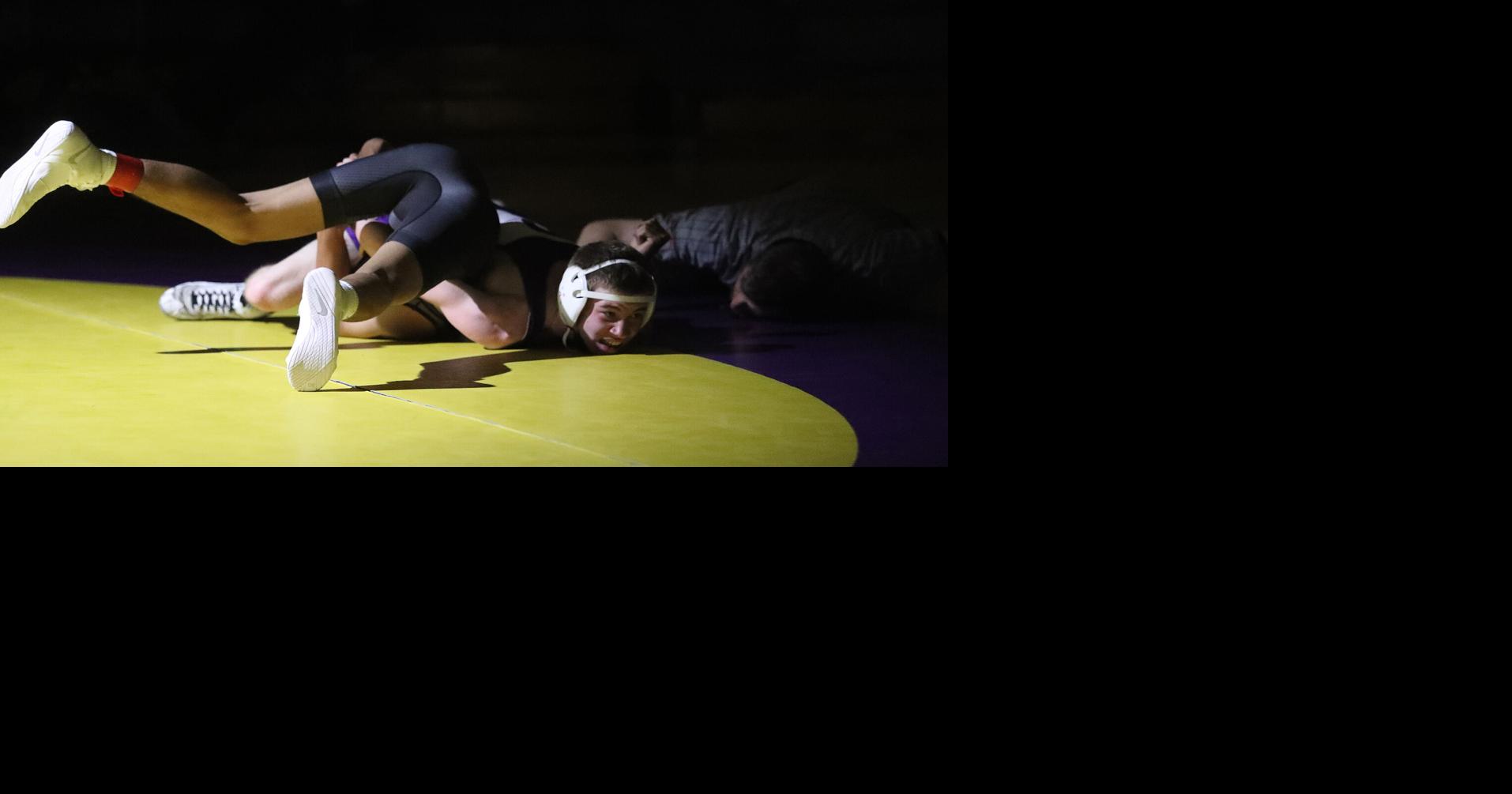 Photos-Wrestling vs. Blue Ridge | Multimedia | paysonroundup.com