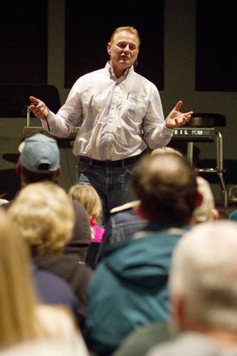 Race vet | | paysonroundup.com