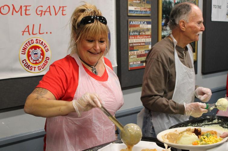 Elks Lodge feeds hundreds for Thanksgiving | News | paysonroundup.com
