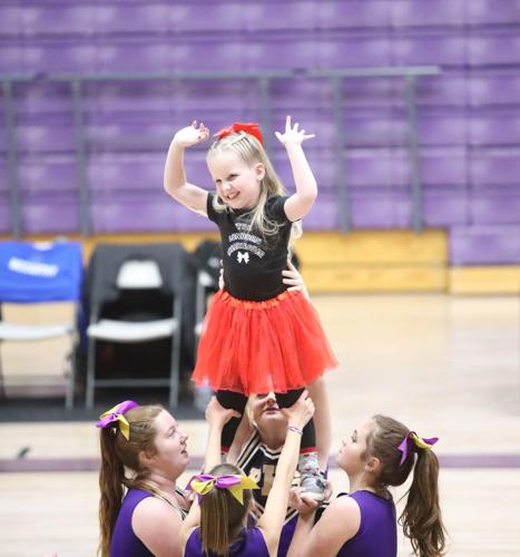 Lil' Longhorns and helpers delight fans | Local Sports | paysonroundup.com
