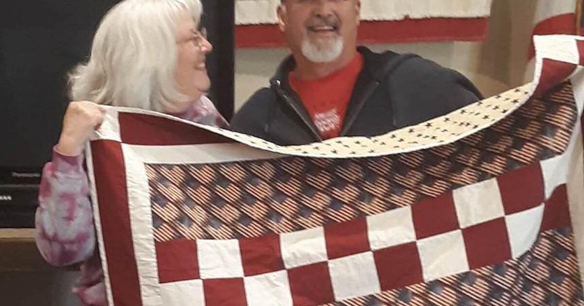 Valley quilt ministry honors Payson veterans with quilts | Local News ...