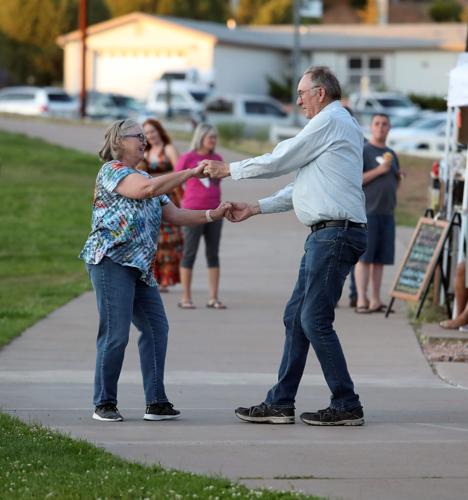 Outside the Line performs | Arts & Entertainment | paysonroundup.com