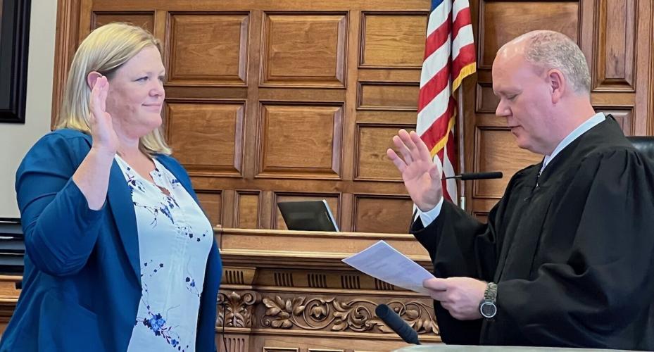 Taking the oath of office | Local News | pdclarion.com