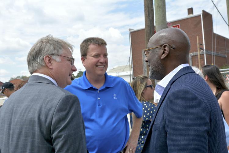 'Topping out' the Y | Local News | pdclarion.com