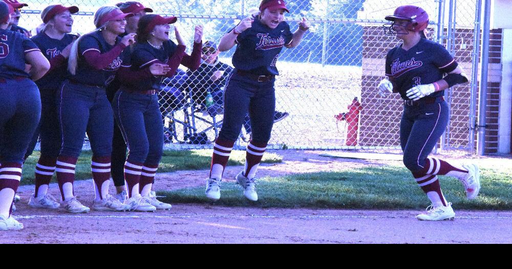 Top-ranked Lady Titan softball surges past MV, remains unbeaten in PAC ...