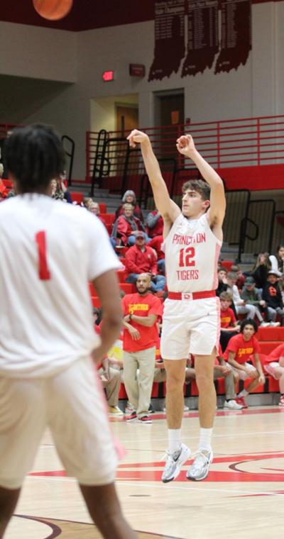 Tiger basketball soars past Southridge | Sports | pdclarion.com