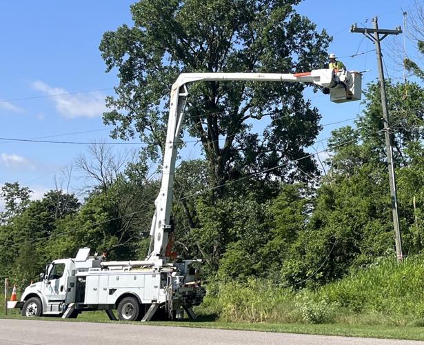 Utilities scramble into action in storm cleanup | Local News ...