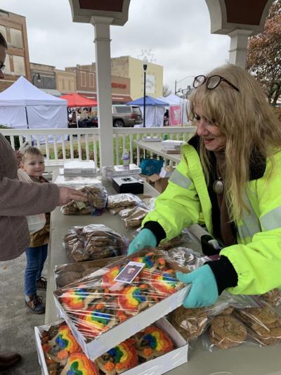 DPI, Owensville kick off Christmas events | Local News | pdclarion.com