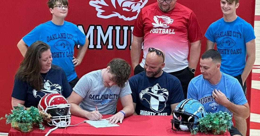 Jacob Keehn signs with OCU Sprint Football program | Sports | pdclarion.com