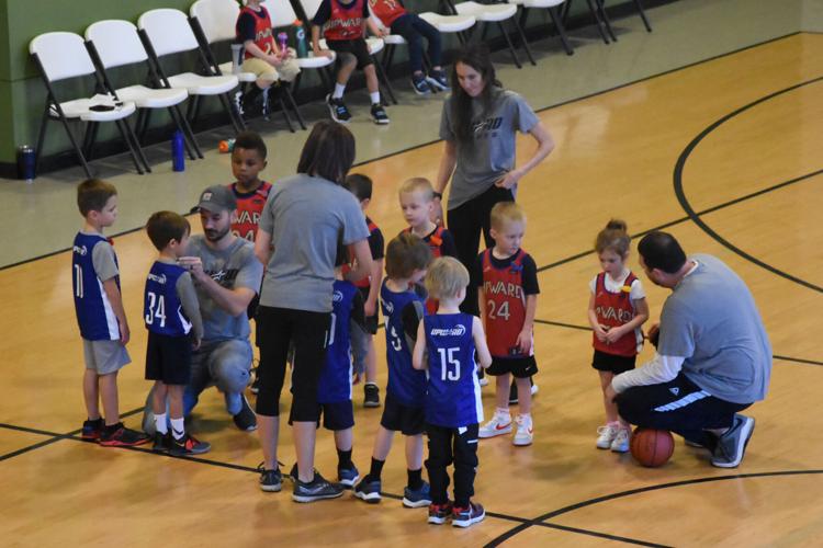 Upward Hoops | Local News | pdclarion.com