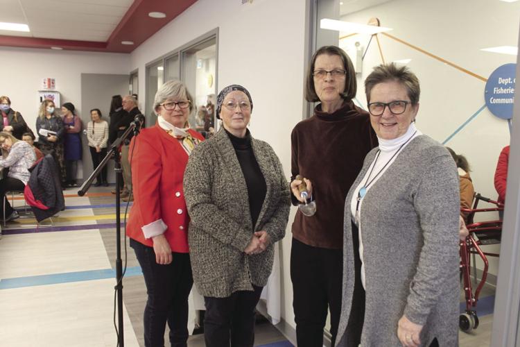 Large crowd gathers to celebrate new Kingswood Centre facility | The ...