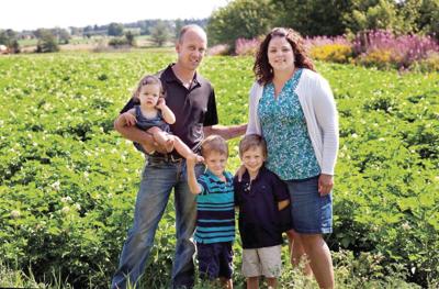 Lawless earns top grower award at Cavendish recognition banquet ...