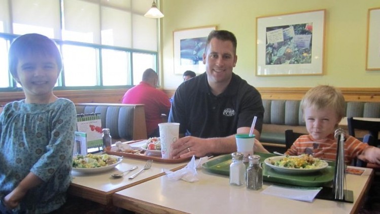 Sweet Tomatoes donates proceeds to police officer in need | Feature ...