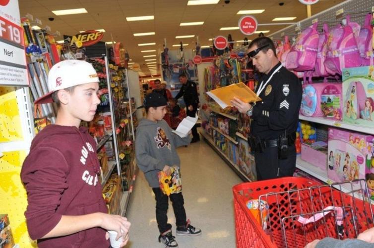 Peoria police host annual shop with a cop | Feature Stories ...
