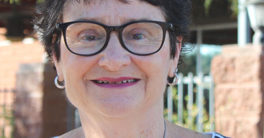 Councilmember Vicki Hunt in full campaign mode | News | peoriatimes.com