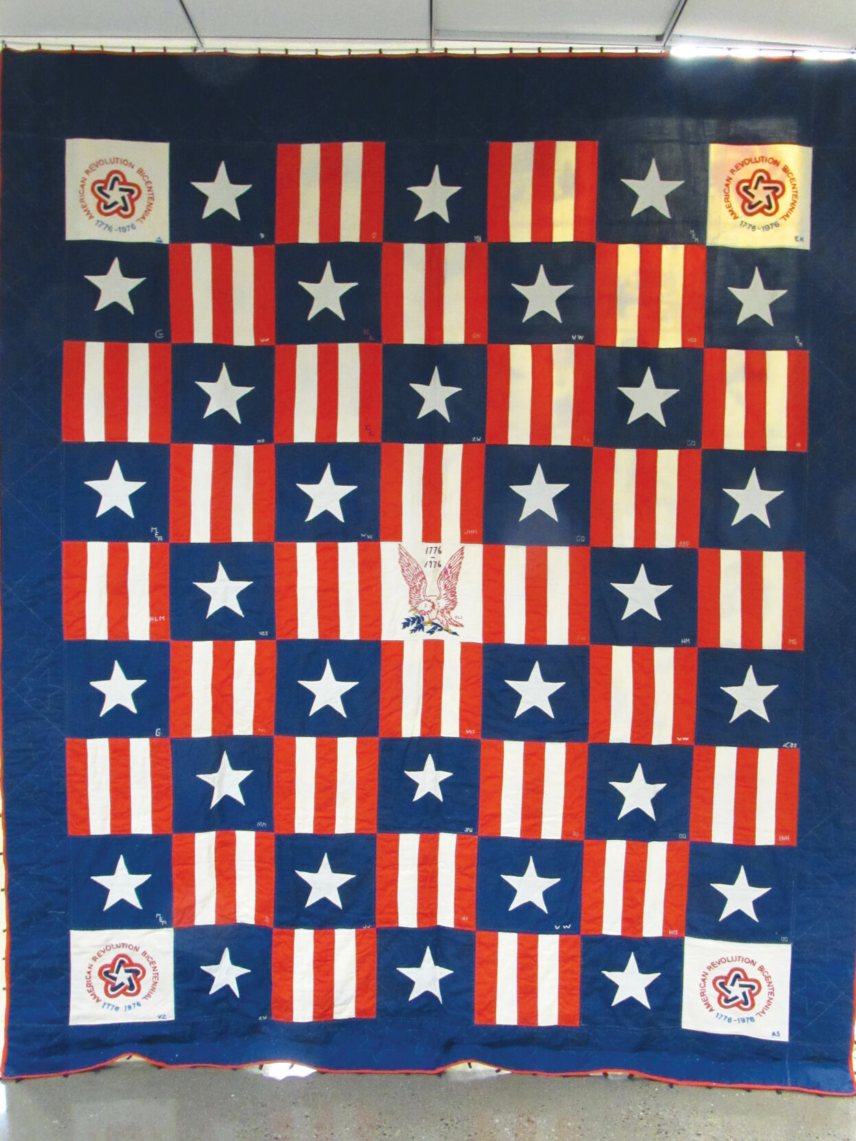 Quilt exhibition unravels the pieces’ history | Features | peoriatimes.com