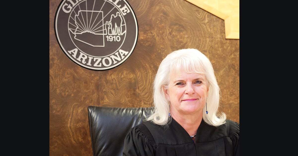 Networking group honors Judge Elizabeth Finn | News | peoriatimes.com