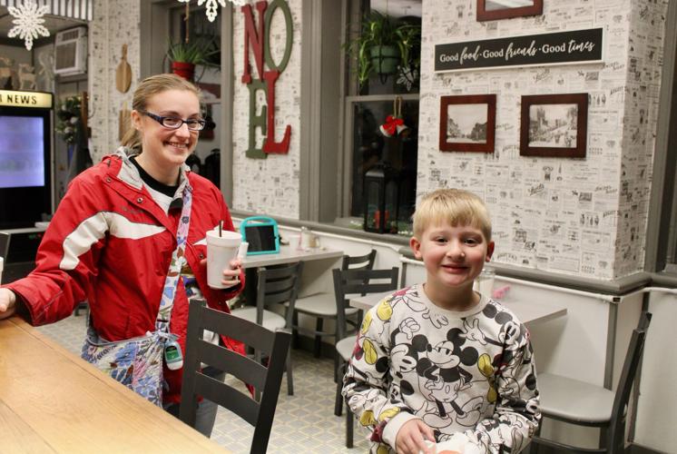 Signs of the season | Holiday | perrytribune.com