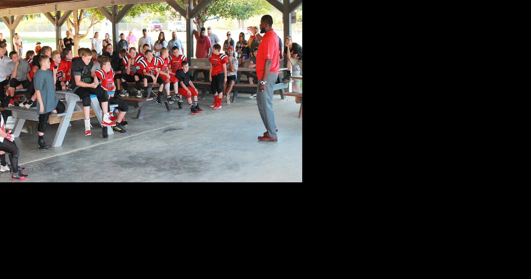National Champion visits Crooksville Biddy League | News | perrytribune.com