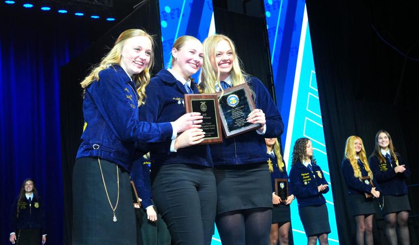 New Lexington FFA named Ohio FFA’s Premier Chapter | | perrytribune.com