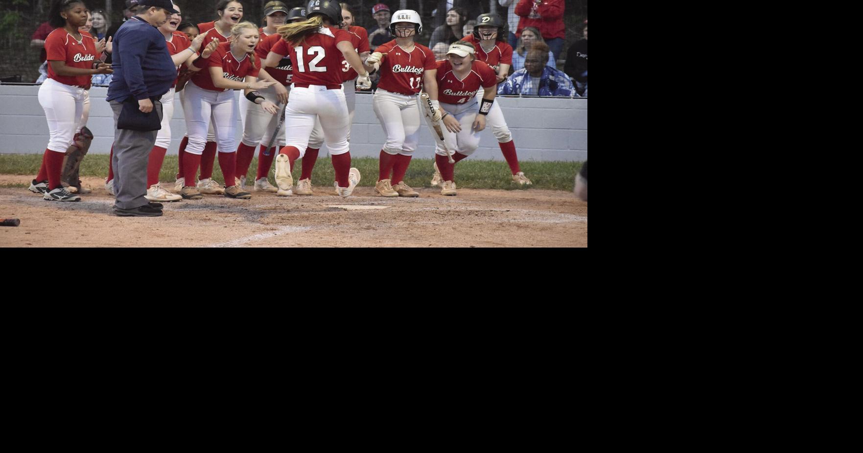 Softball ‘Dogs slay Knights to tie atop TNAC | Sports ...