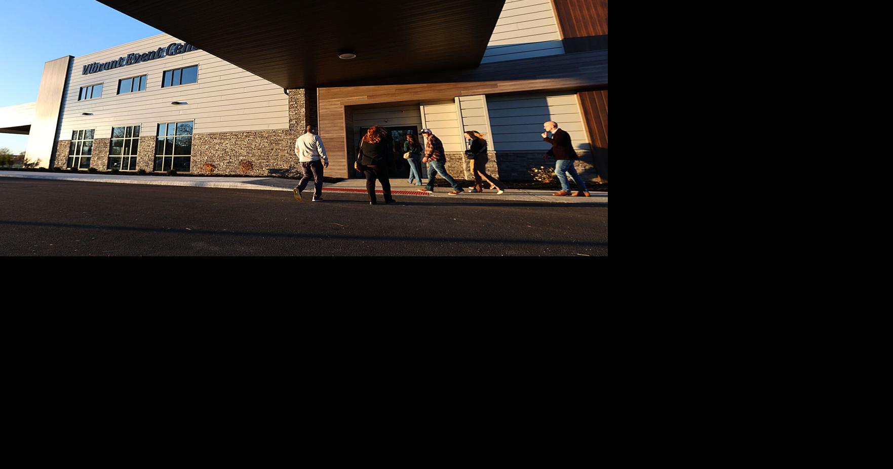 PHOTOS: Vibrant Event Center opens | Gallery | pharostribune.com