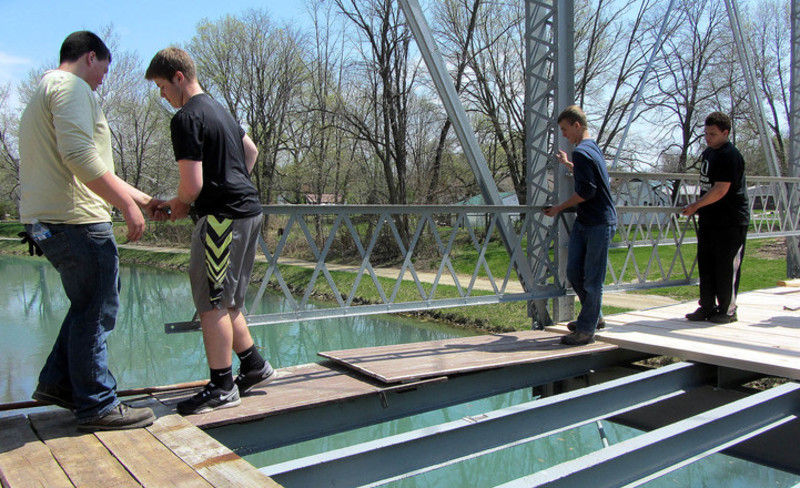 Delphi's new trail bridge nearing completion | Local News ...