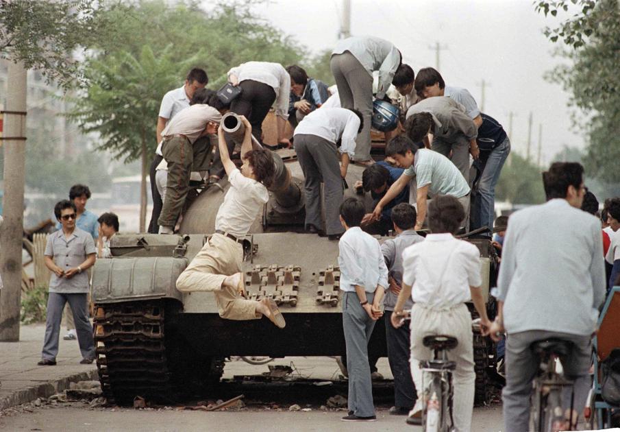 AP Explains: China's bloody 1989 Tiananmen Square crackdown | News ...