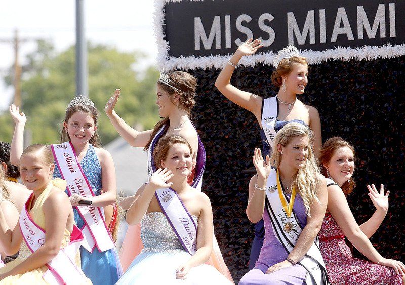 56th annual Circus City Parade draws huge crowd | Local News ...