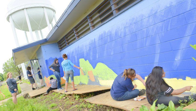 Splash of art: Logansport students beautify the pool | Local News ...