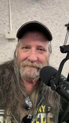 Longtime radio host Dale Lowe dies at age 63 | News | pharostribune.com