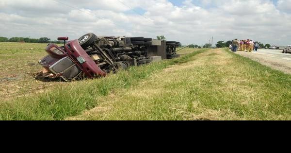 UPDATED: Livestock lost: Crews contain hogs after truck accident ...