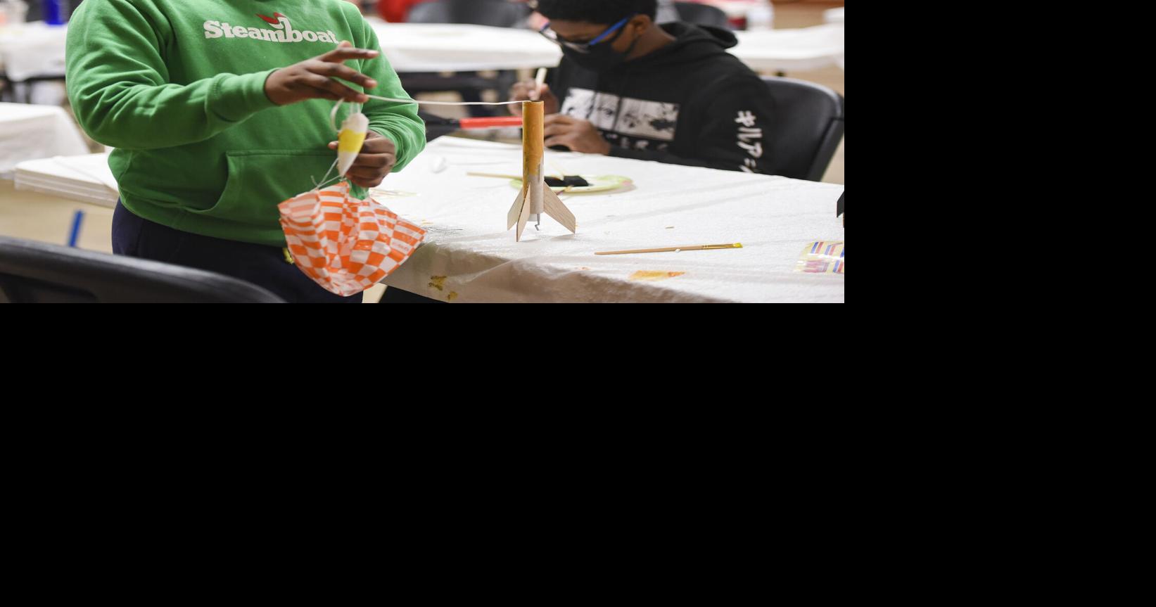 Kids learn to 'Soar With the Rockets' | News | pharostribune.com