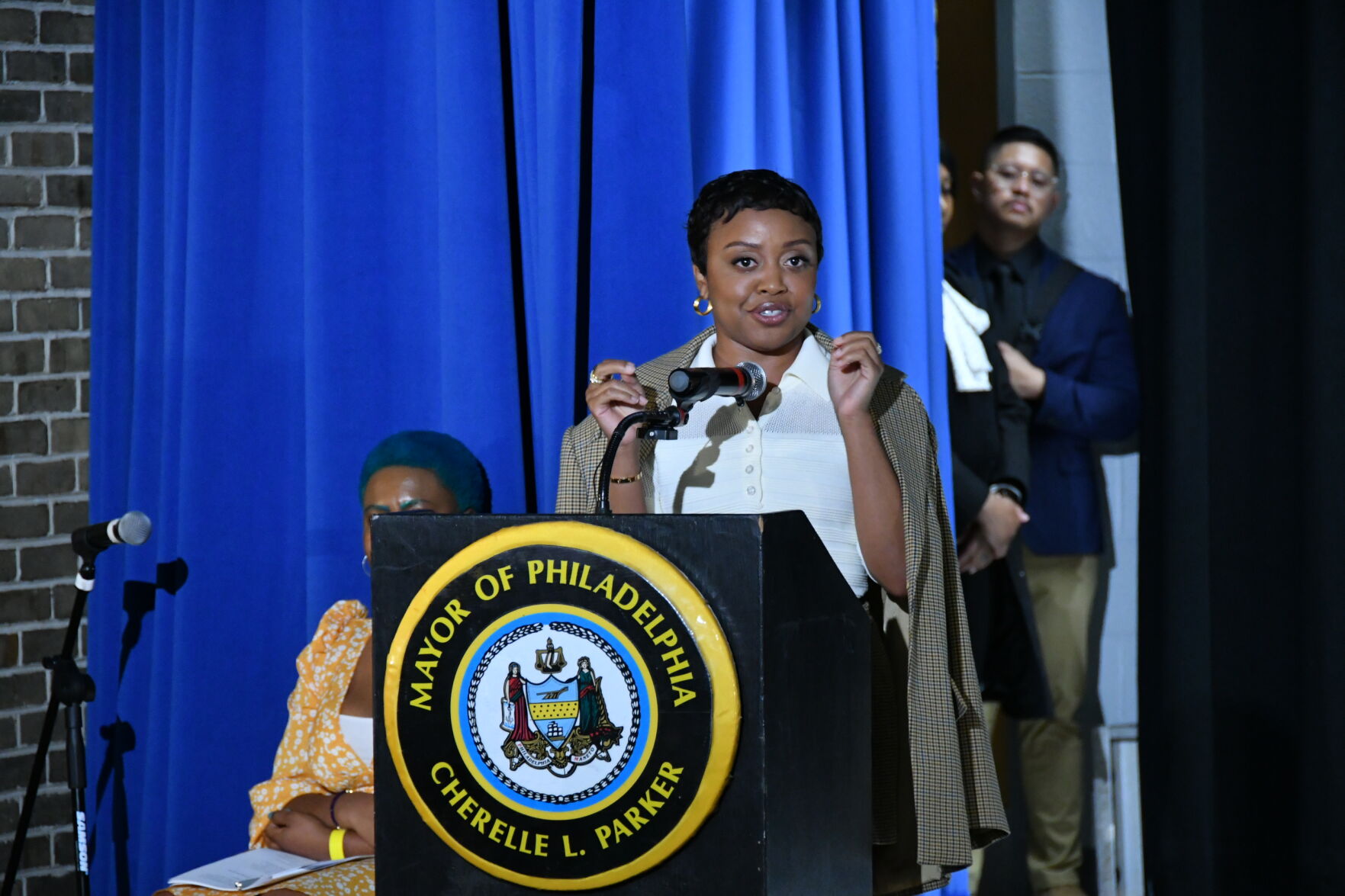 ‘Abbott Elementary’ star Quinta Brunson launches fund to provide free ...