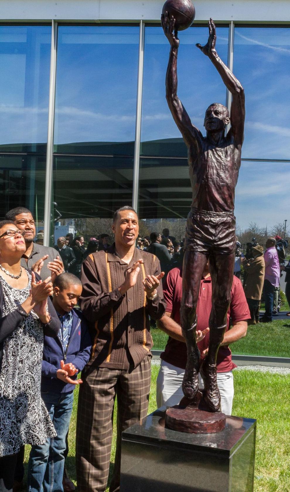 76ers unveil Wilt Chamberlain sculpture at training facility | Sports ...