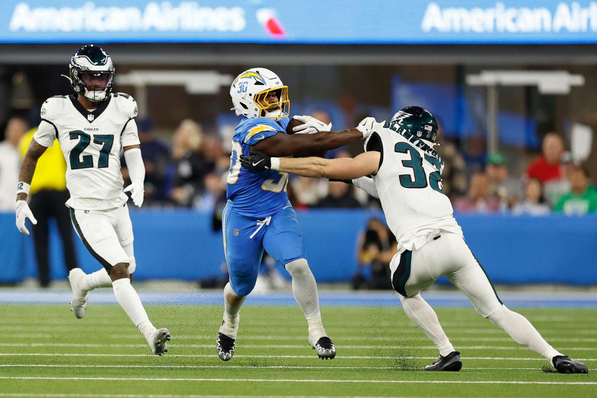 Eagles lose on Monday night; drop third in a row | Football ...