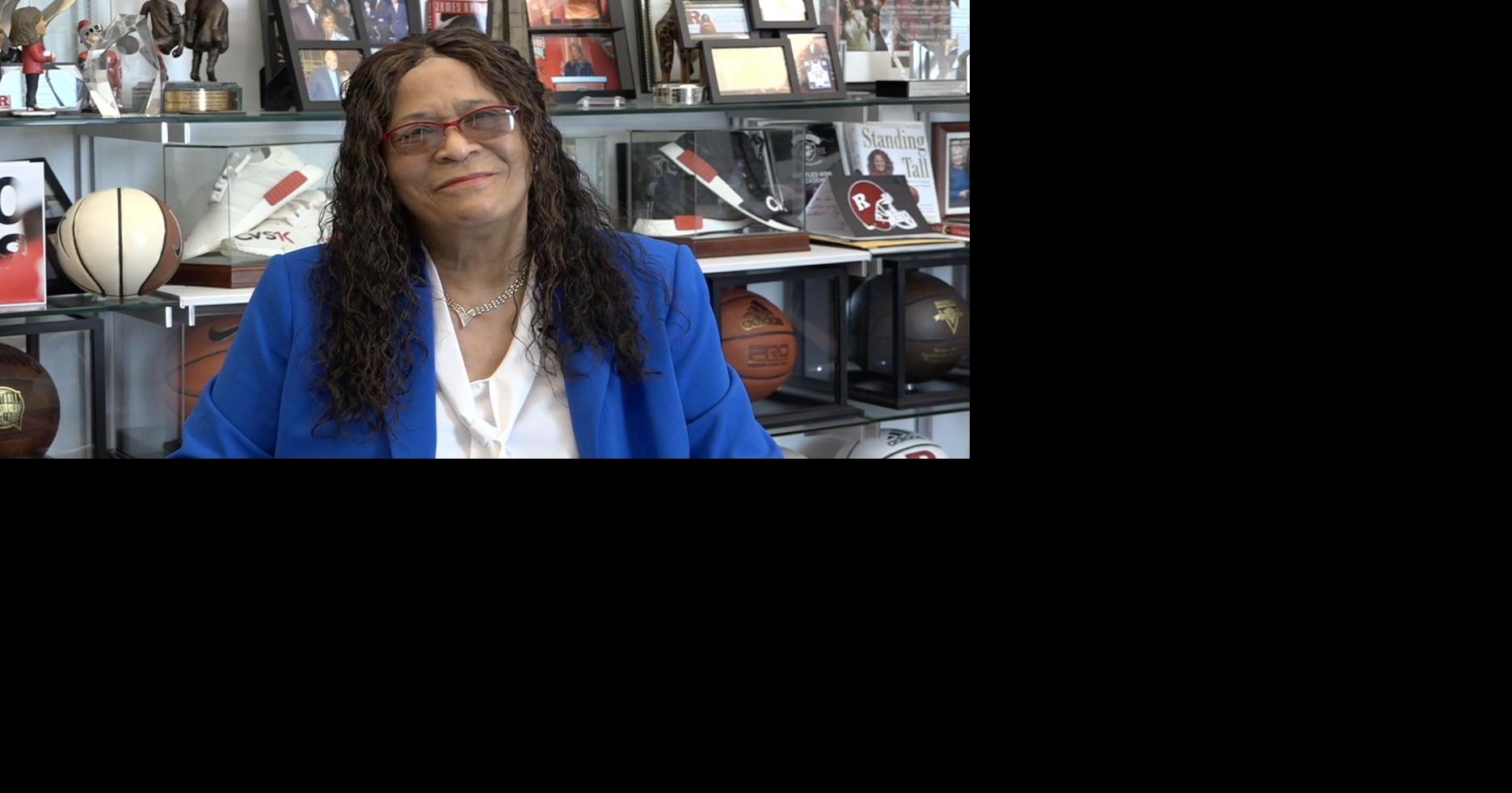 Legendary coach C. Vivian Stringer gives touching tribute to the late ...