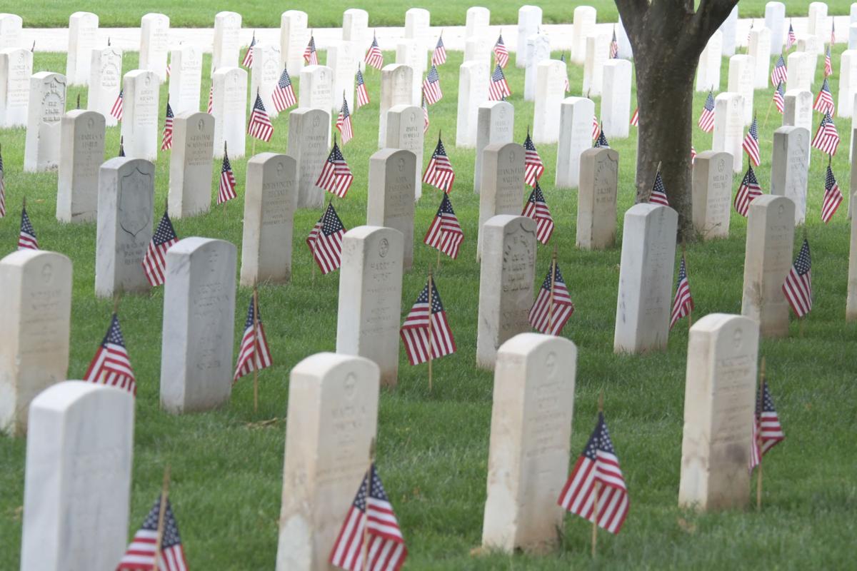 Photos: 3rd Regiment USCT reenactors honor the dead | Multimedia ...