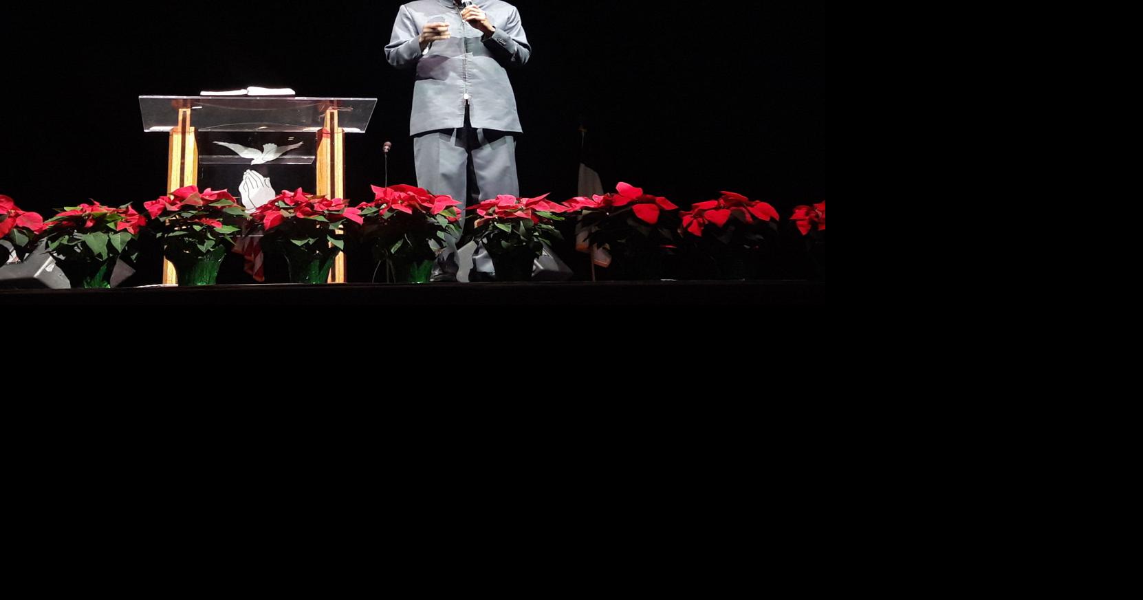 First service at the Met features megachurch pastor | Religion ...