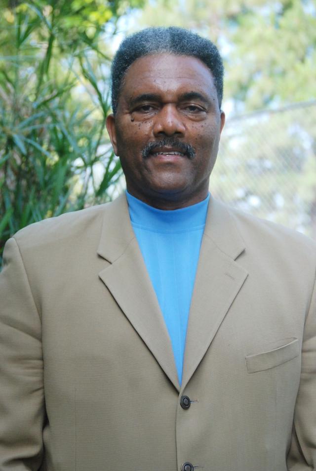 Former hoops star Andre McCarter backing new COVID-19 tester | News ...