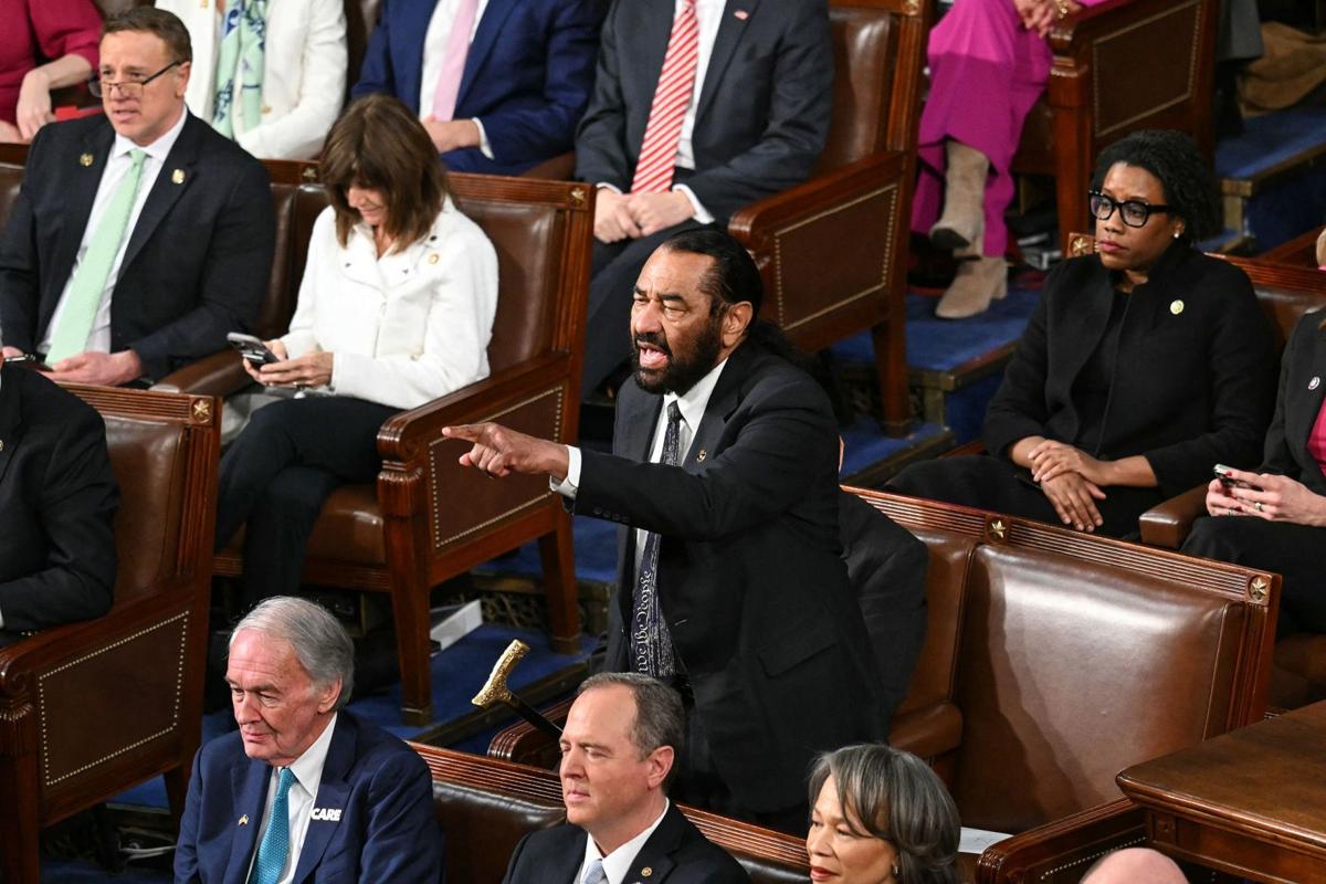 Rep. Al Green removed from House chamber as some Democrats ignore party ...